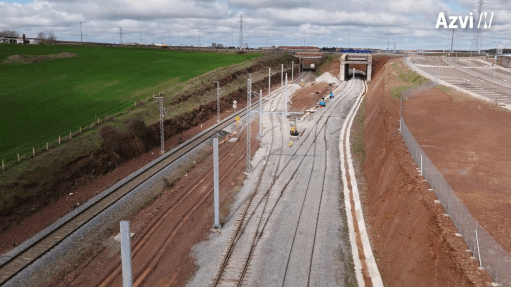 Azvi connects the Salamanca Intermodal Platform to the ADIF railway network