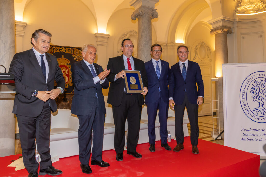 Grupo Azvi, Premio a la Internacionalización por la Academia de ...